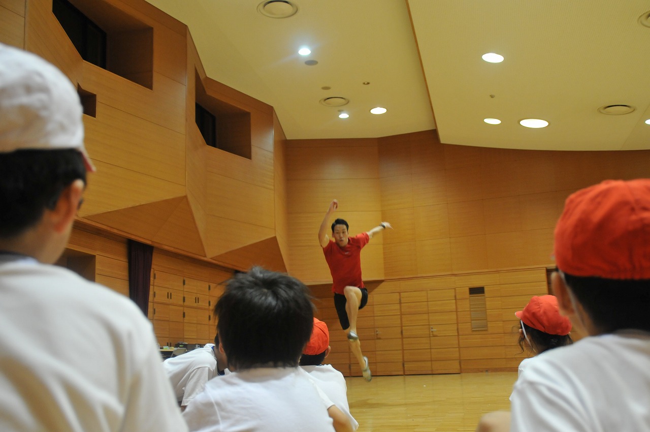 【小学部】スペシャルプログラム「かけっこ教室」 - 桐蔭学園幼稚園・小学校 アフタースクール