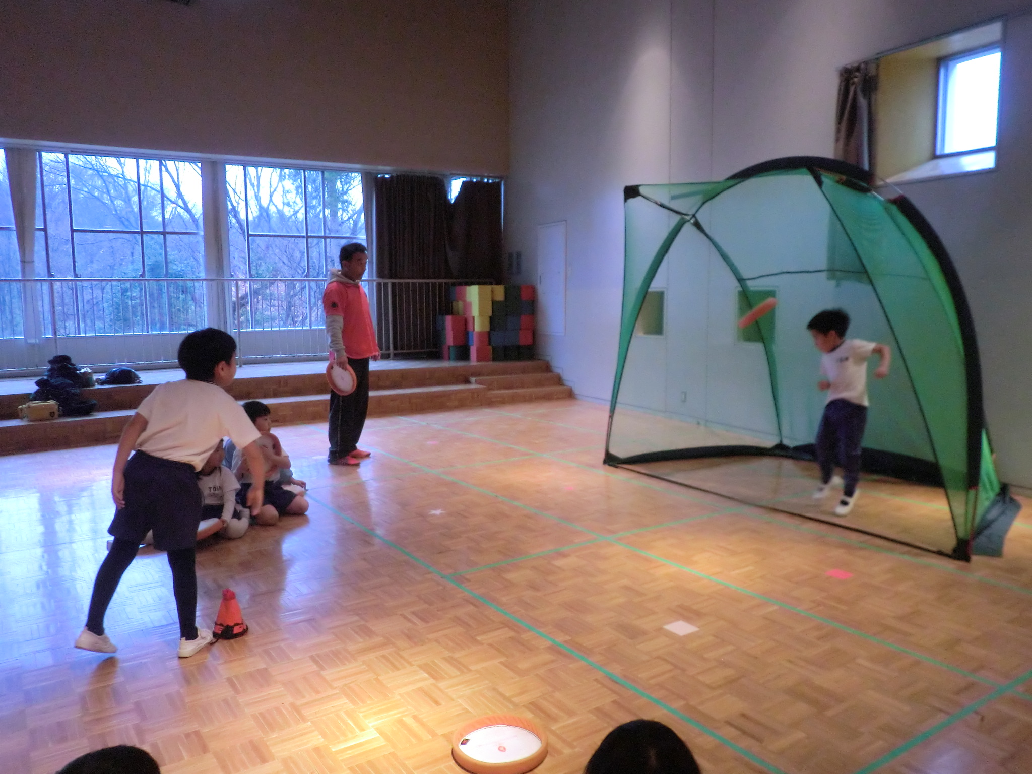 【幼稚部】スペシャルプログラム「みんなで学ぼうドッヂビー♪」 - 桐蔭学園幼稚園・小学校 アフタースクール